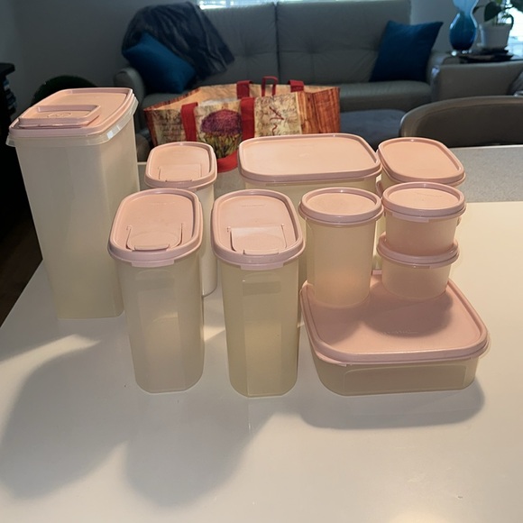 Tupperware | Kitchen | 22 Piece Rose Pink Vintage Tupperware | Poshmark